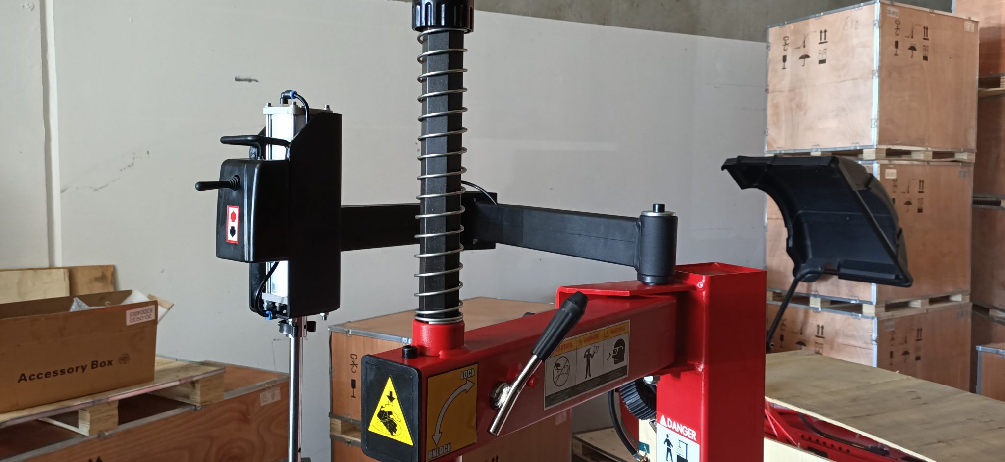 BRIGHT LC810 Tyre Changer + PL230 Helper Arm - Autohoist Australia